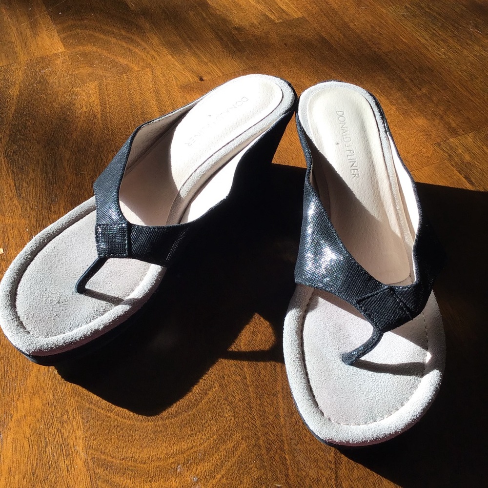 Donald Pliner Shimmering Sandals - Gem